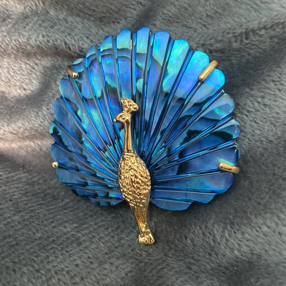 ARIKI | Jewelry | Nwt Ariki 22k Gold Plated Genuine Paua Shell Peacock ...